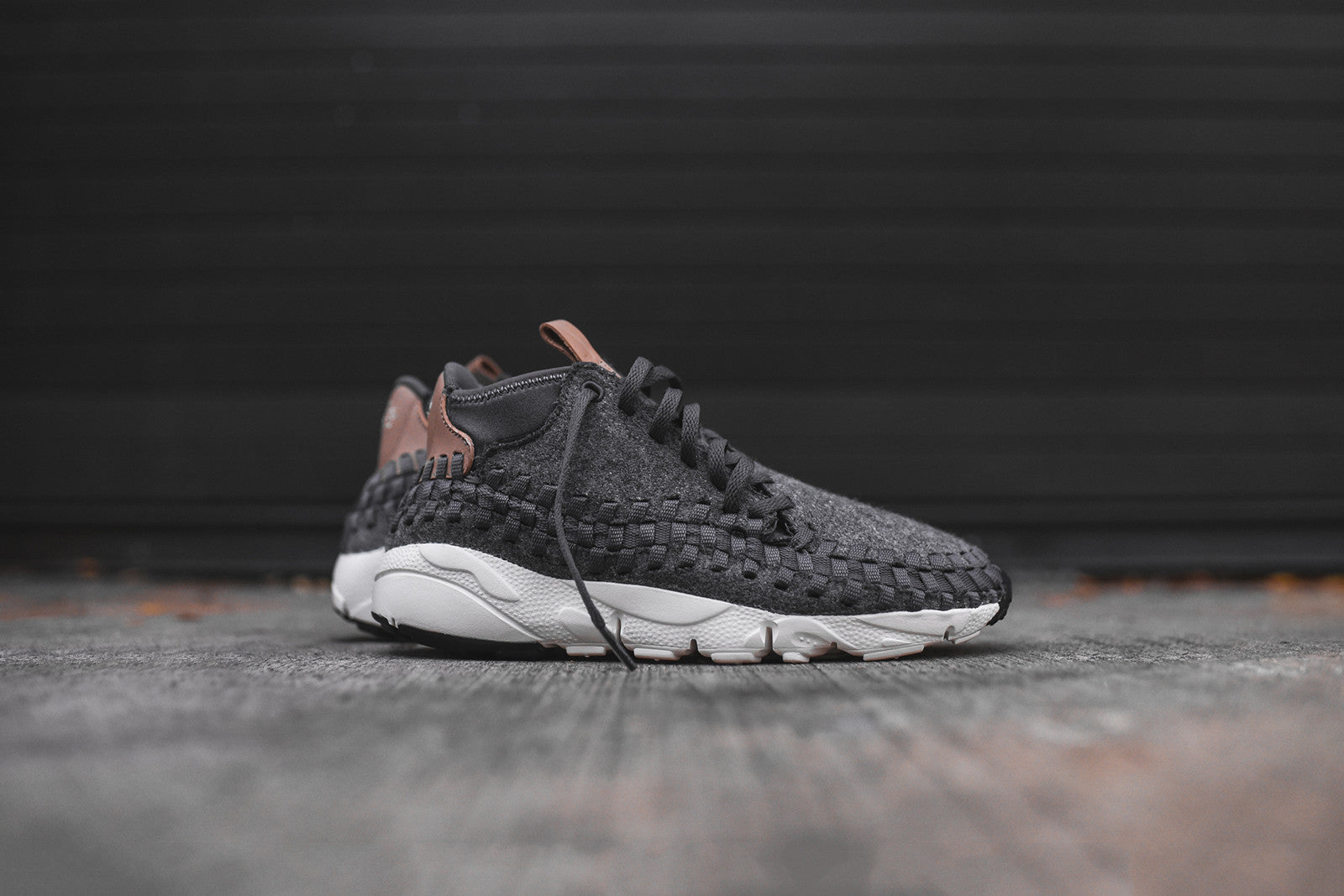 Nike Air Footscape Chukka SE - Dark Grey / Sail / Vachetta Tan – Kith