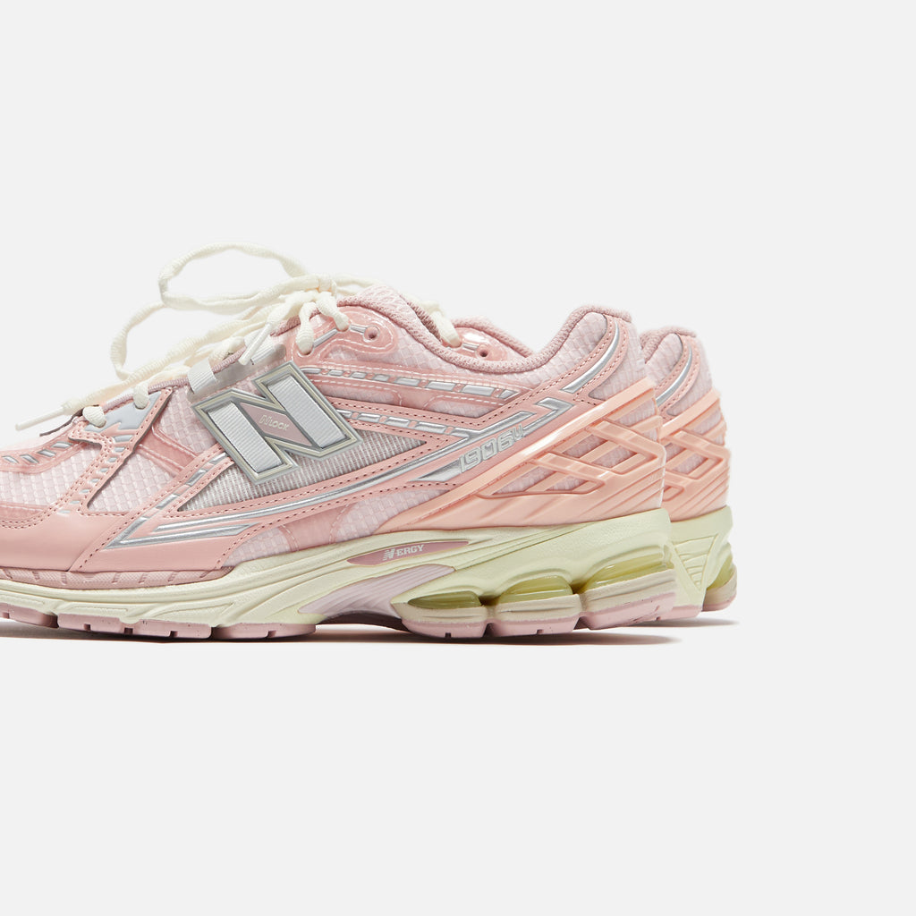 New Balance 1906 - Shell Pink – Kith