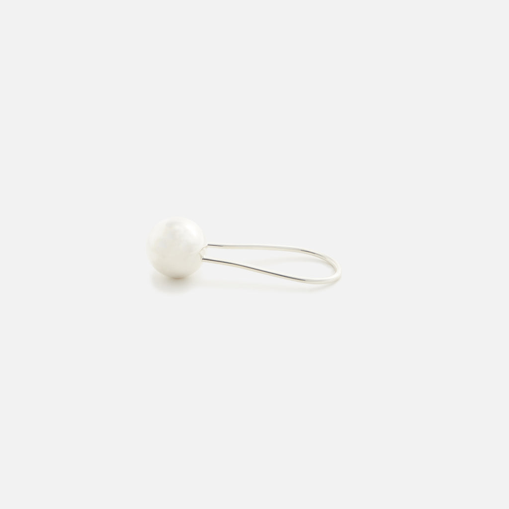 Areaware Harmony Ball Rattle - Elongated Silver – Kith