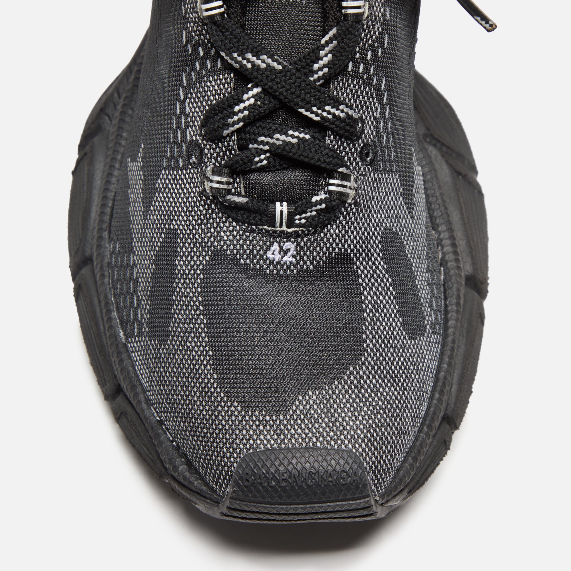 Balenciaga x Under Armour 3XL Knit Trainer - Black / White Balenciaga x Under Armour 3XL Knit Trainer - Black / White