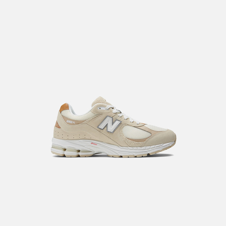 New Balance 2002R - Sandstone – Kith