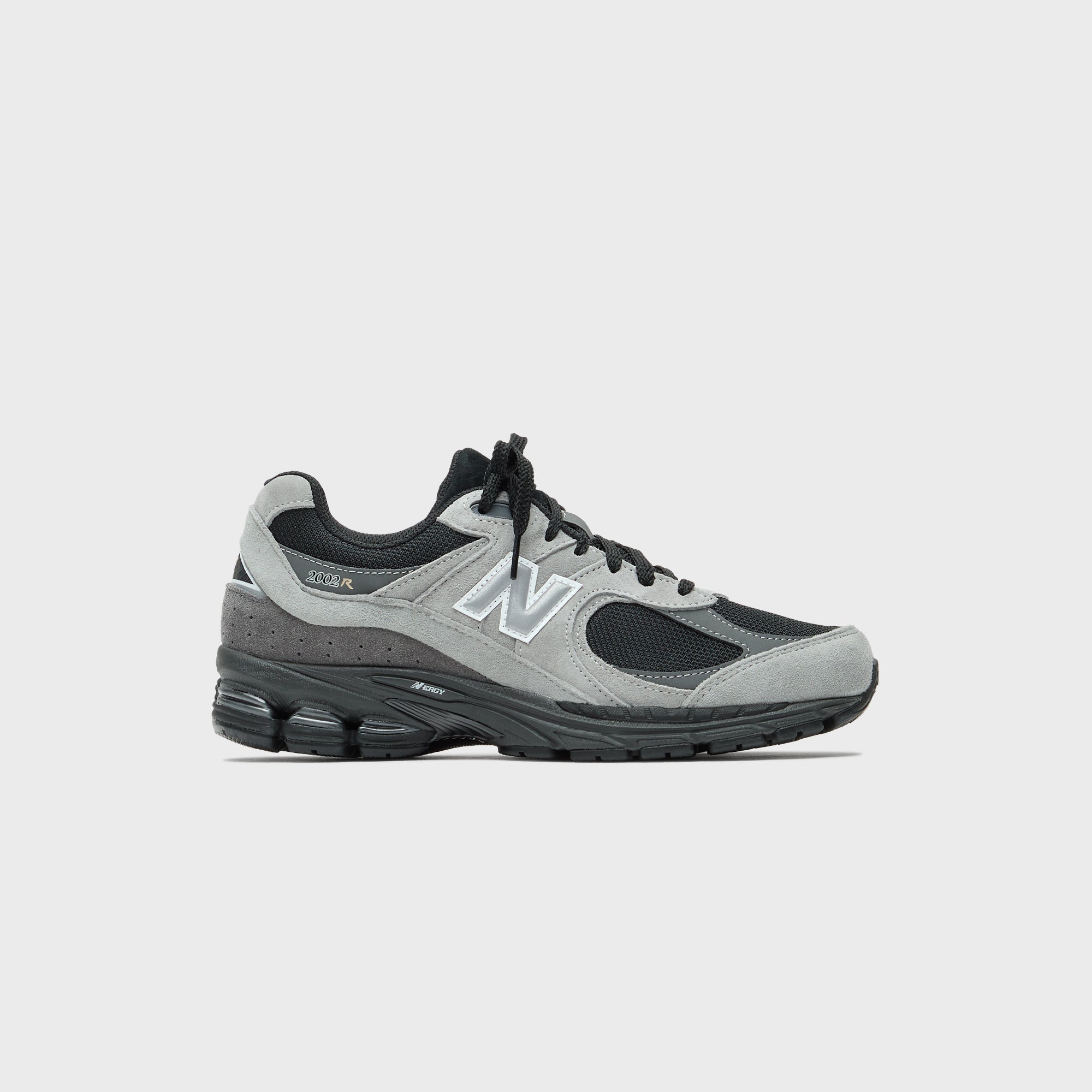 New Balance 2002R - Black / Silver Metallic – Kith