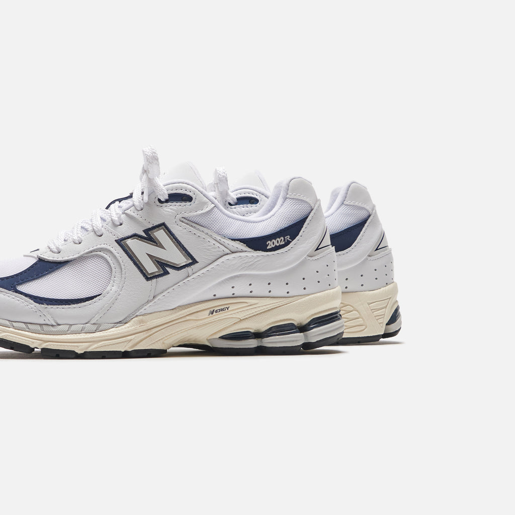 New Balance 2002R - White / Natural Indigo / Angora – Kith
